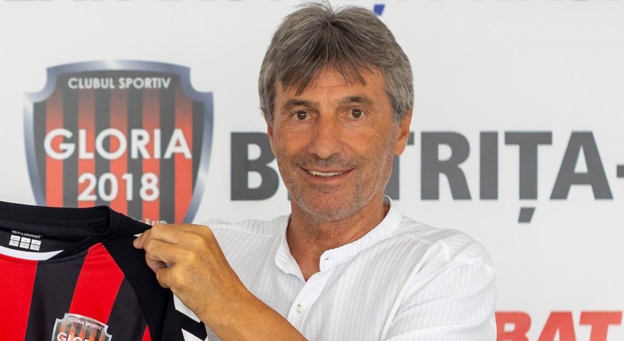 Iosif Rotariu revine ca antrenor. El preia o echipă ce tocmai a ratat ...