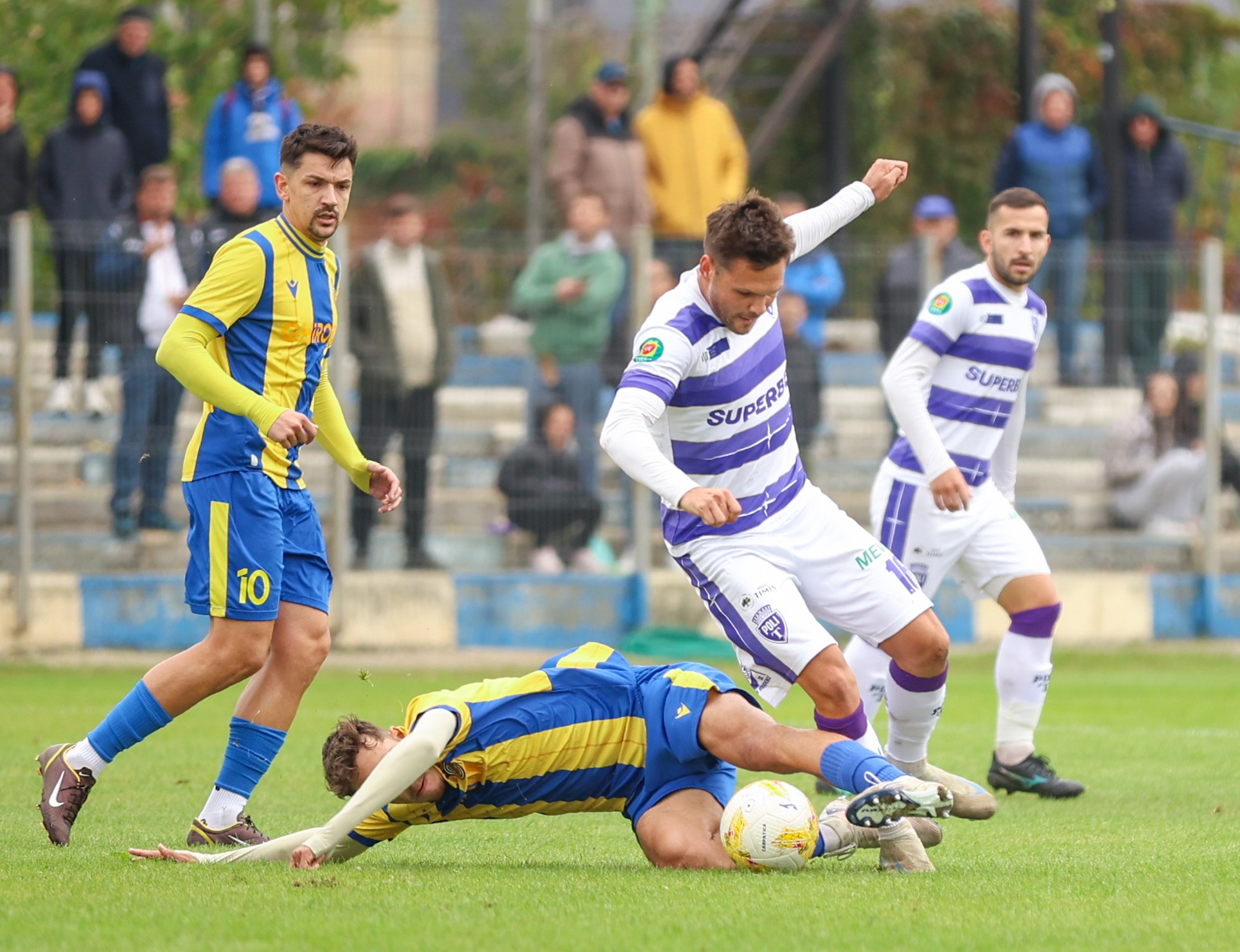 Poli a urcat pe locul secund și are meci greu la Cugir / AUDIO - Radio România Timișoara