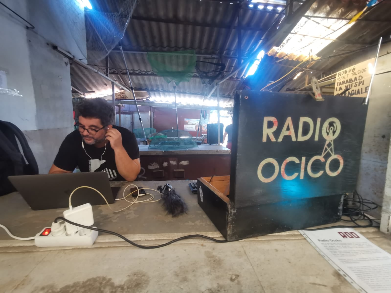 Radio Ocico, postul de radio apărut în piața de vechituri poate deveni permanent în Mehala ...