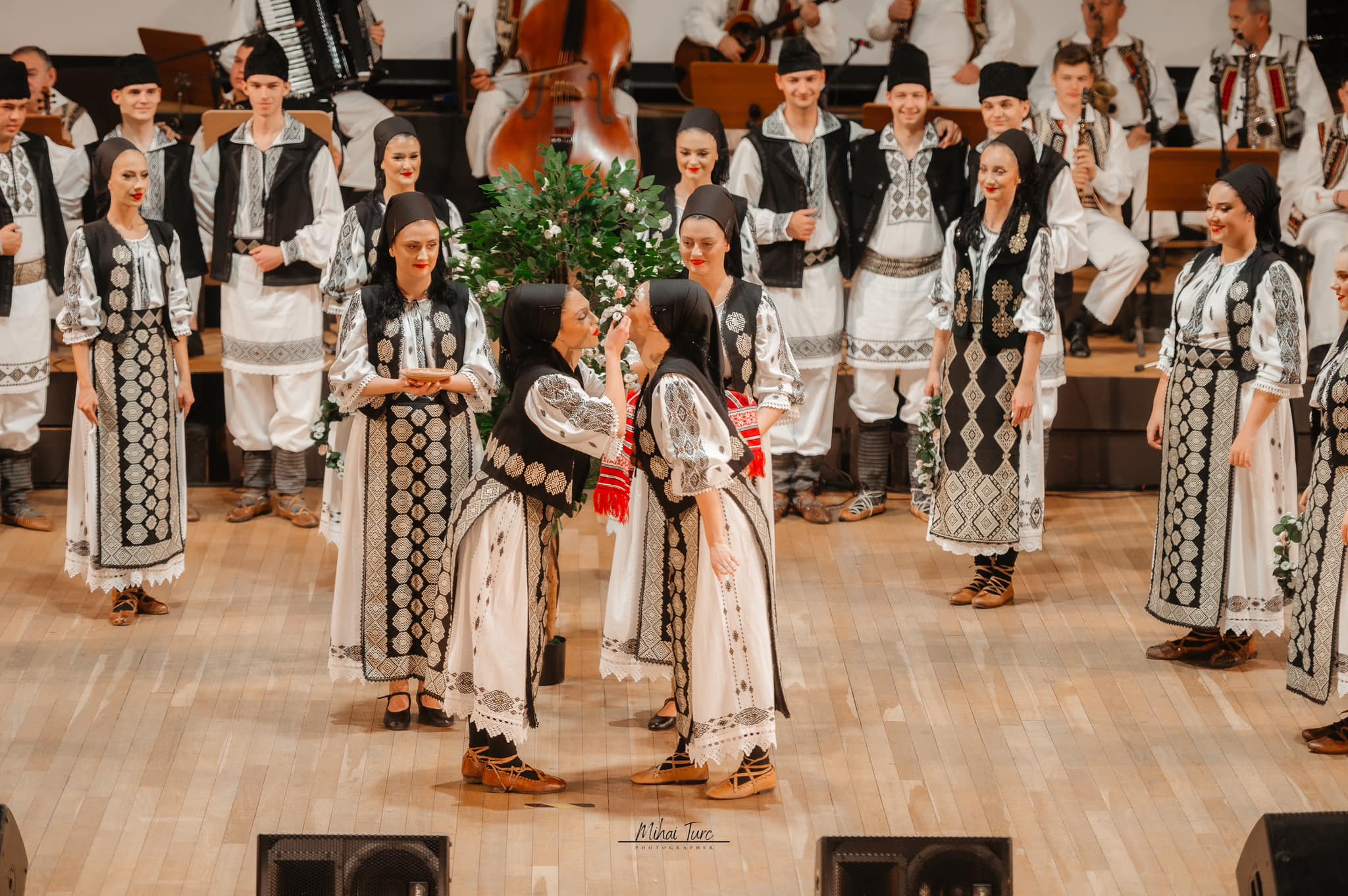 Ansamblul “Doina Timișului” pregătește tradiționalul spectacol de ...