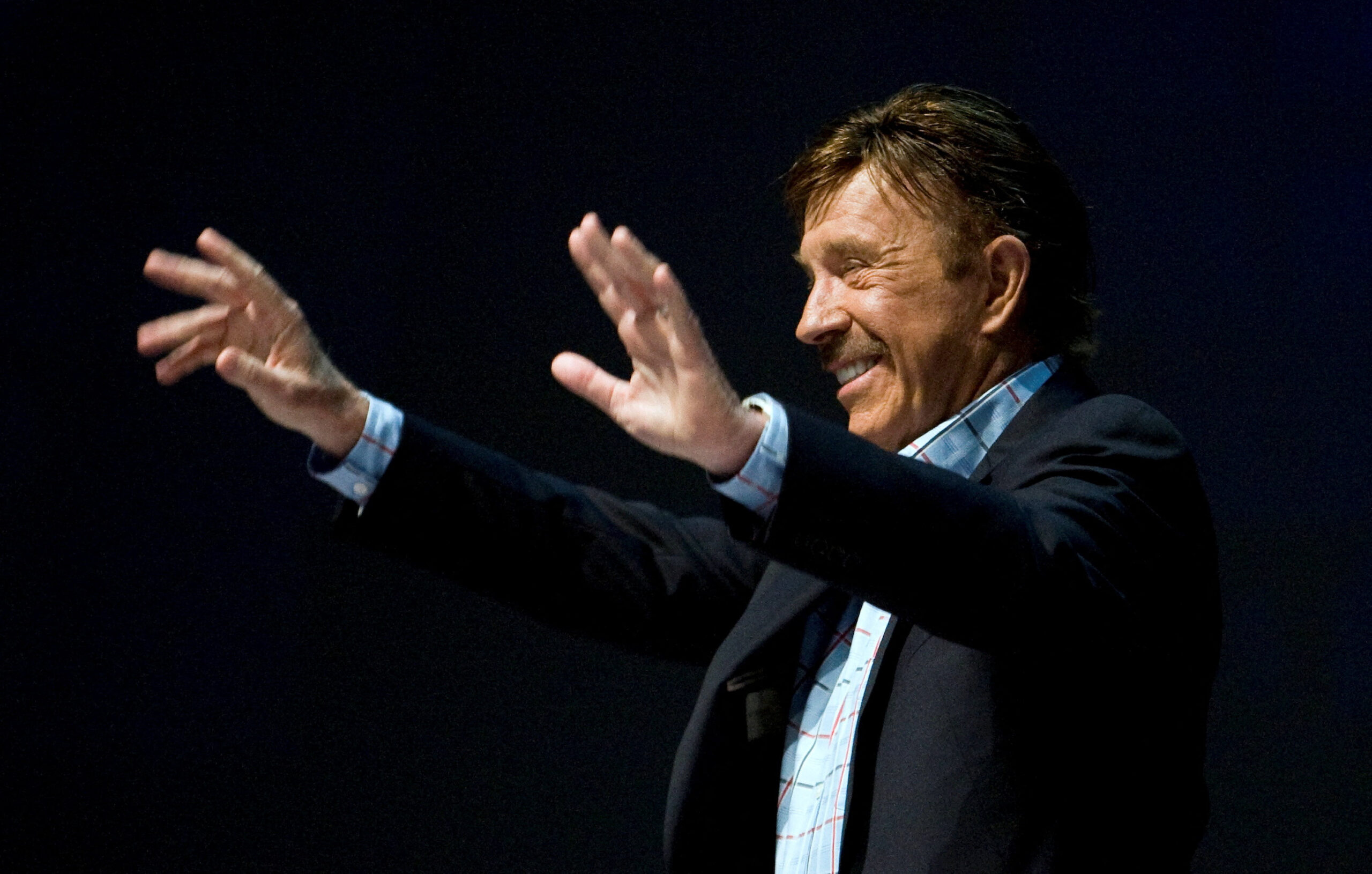 A murit actorul american Chuck Norris - Radio România Timișoara